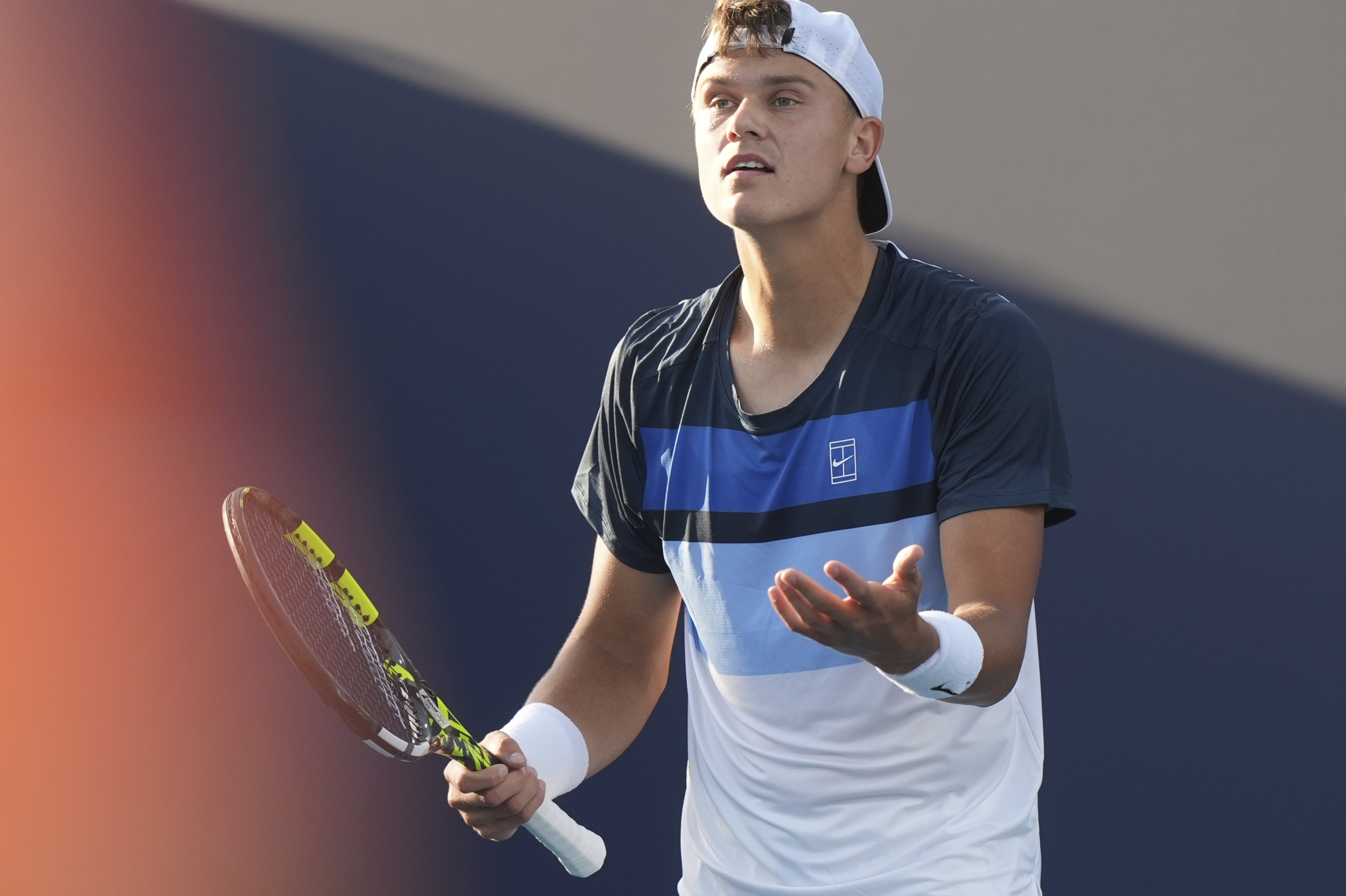 Holger Rune trækker sig fra første kamp i Monte Carlo