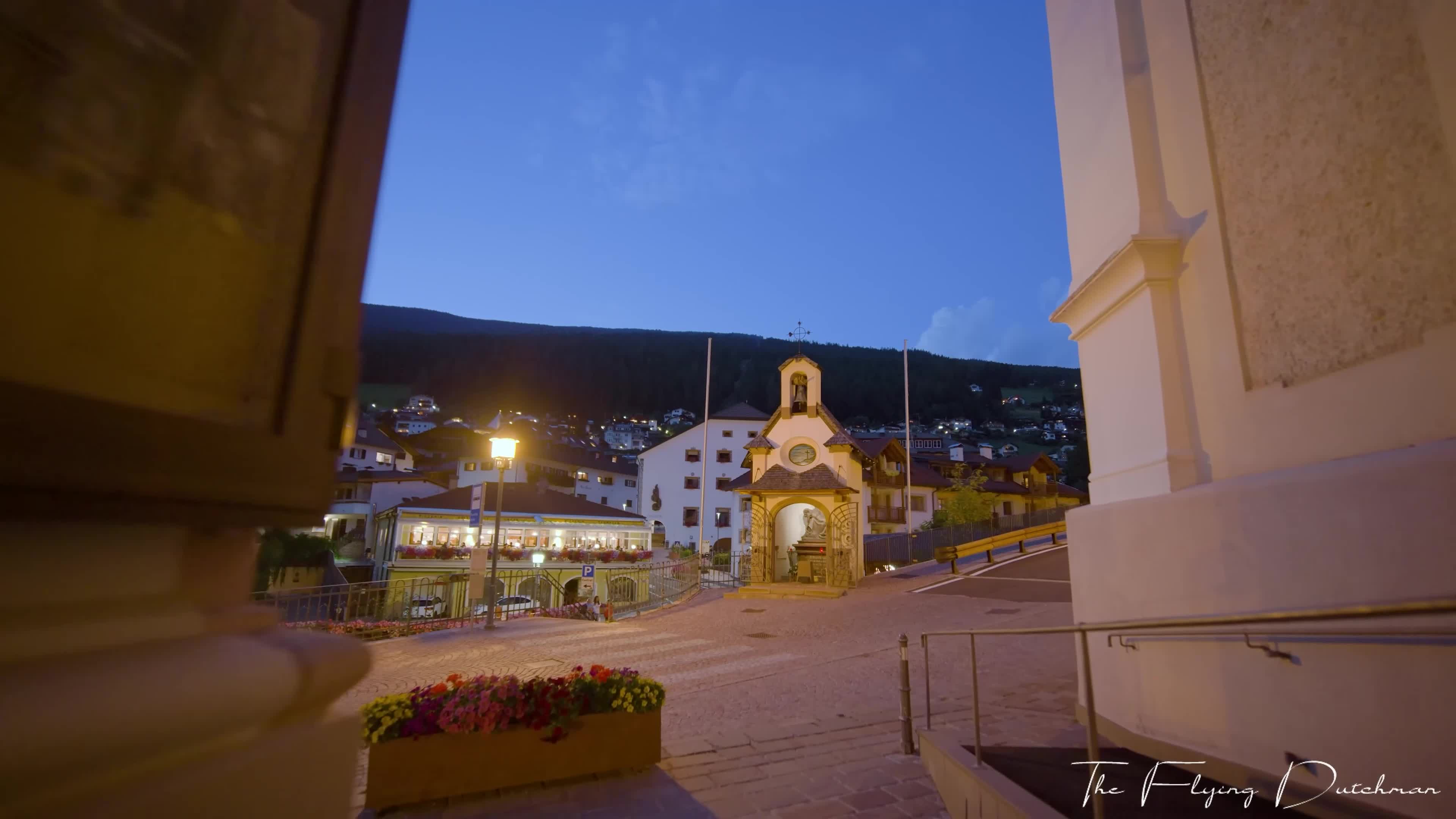 Ortisei, Italia – Un Paseo Nocturno Inolvidable en los Dolomitas Val ...