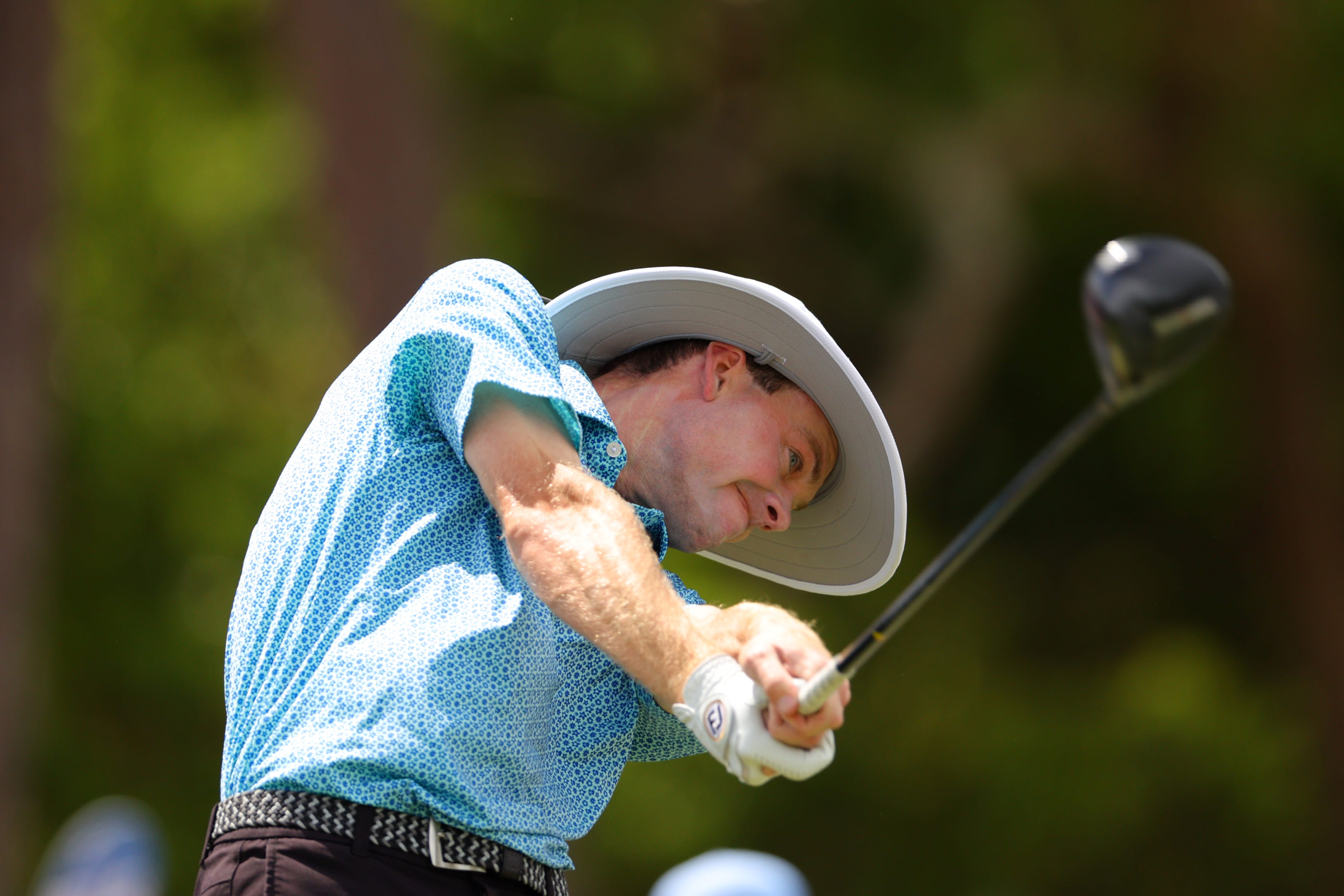 This Masters rookie's mom hit golf balls on the day he was born