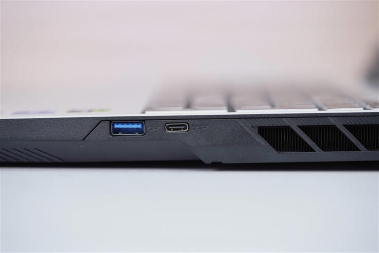 7999元的i9-13900HX + RTX 5070 Ti游戏本你会买吗！七彩虹隐星P16 Pro笔记本首发评测