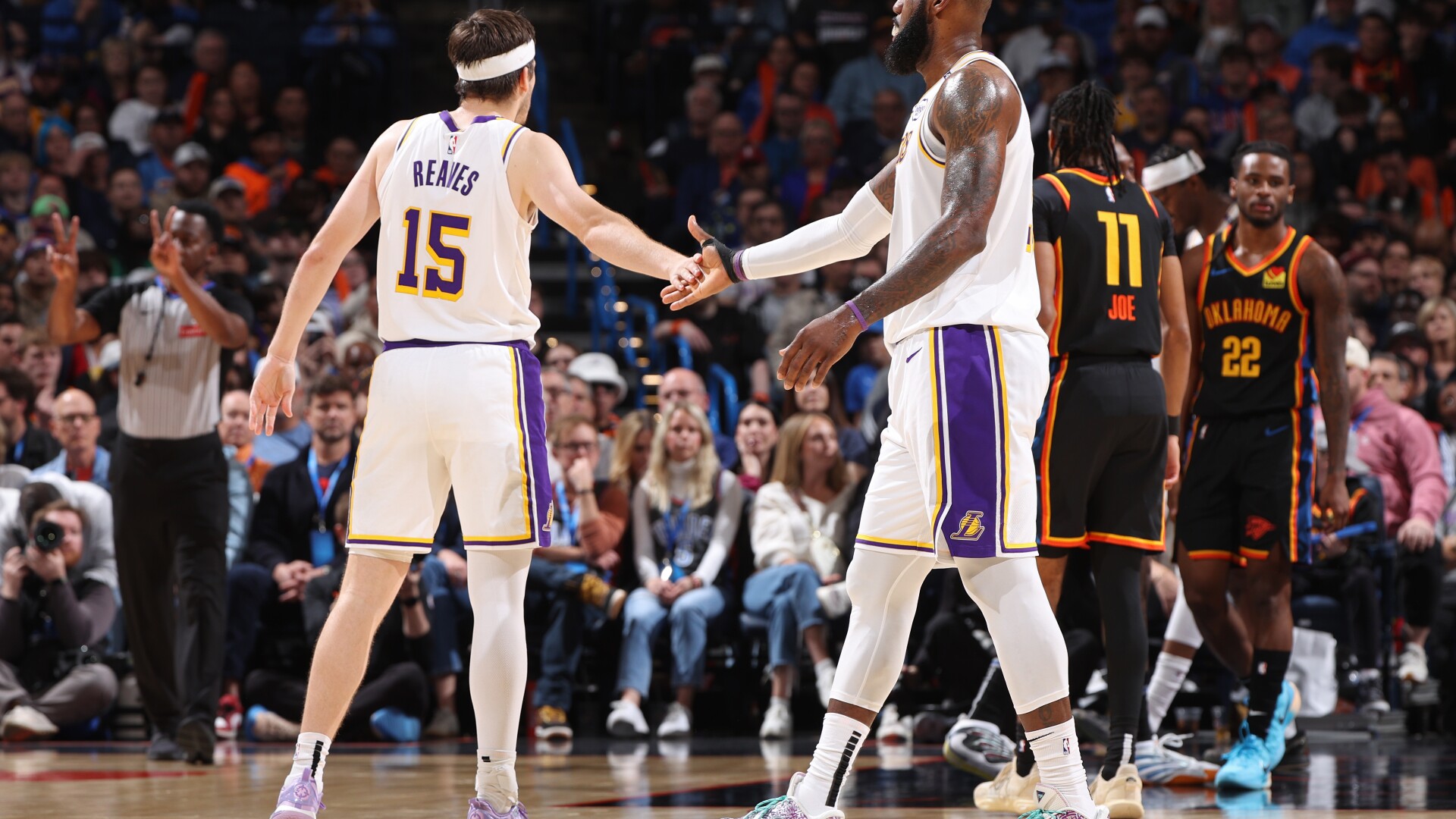 Lakers vs. Thunder Predictions: Odds, recent stats, trends and, best ...