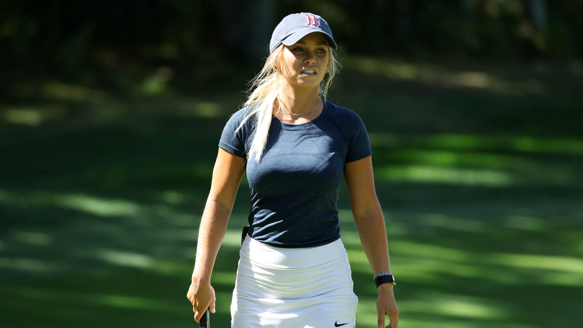 Le foto di Hailey Ostrom, la golfista popolarissima sui social