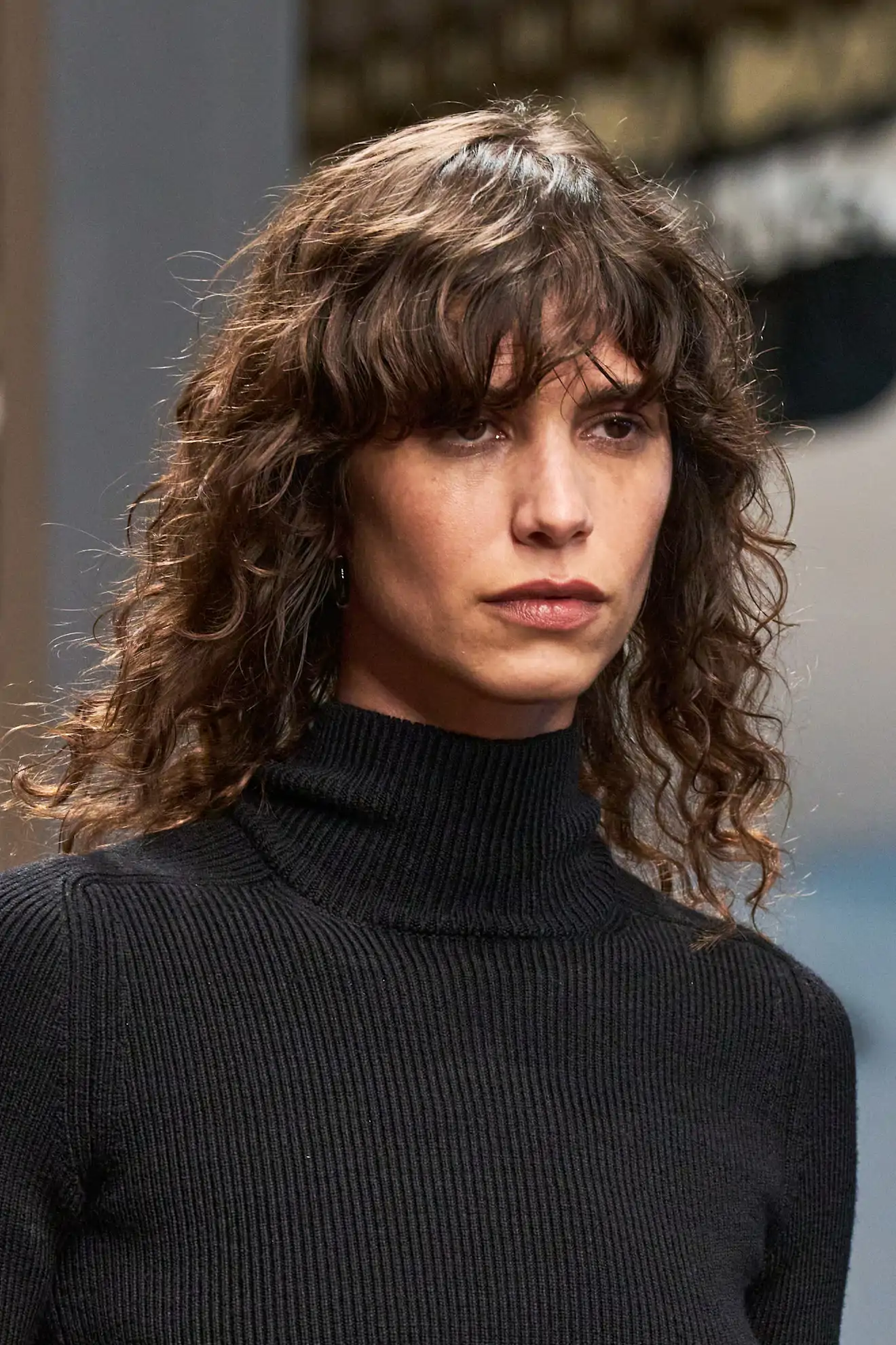 5 cortes de pelo bob rizado con capas que son elegantes en verano o ...