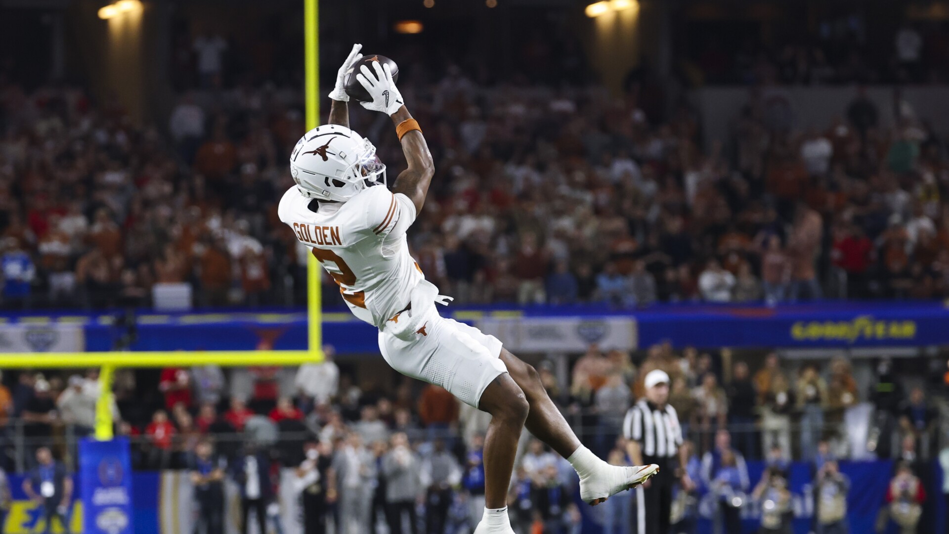 WR Matthew Golden visits Buccaneers