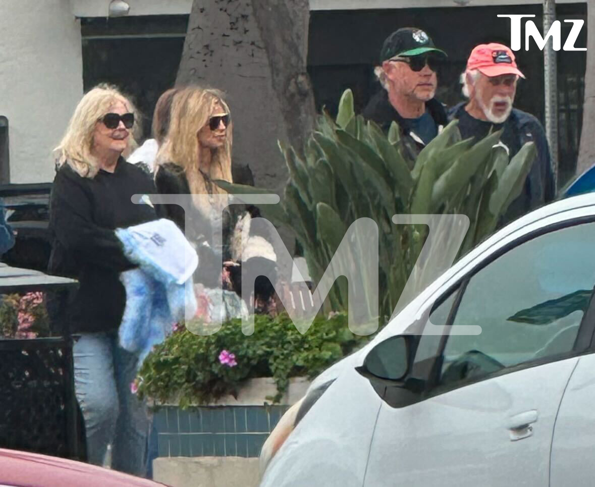 Stone Faced Jessica Simpson Estranged Husband Eric Johnson Keep Their