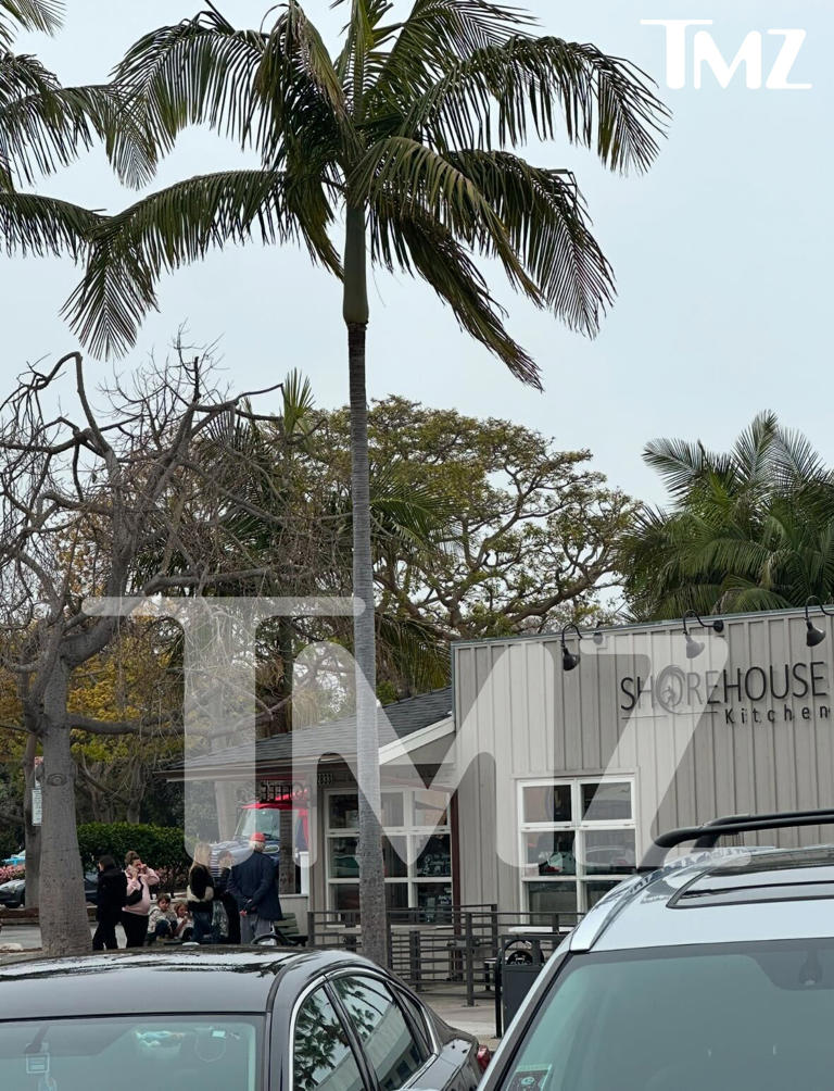 Stone Faced Jessica Simpson Estranged Husband Eric Johnson Keep Their