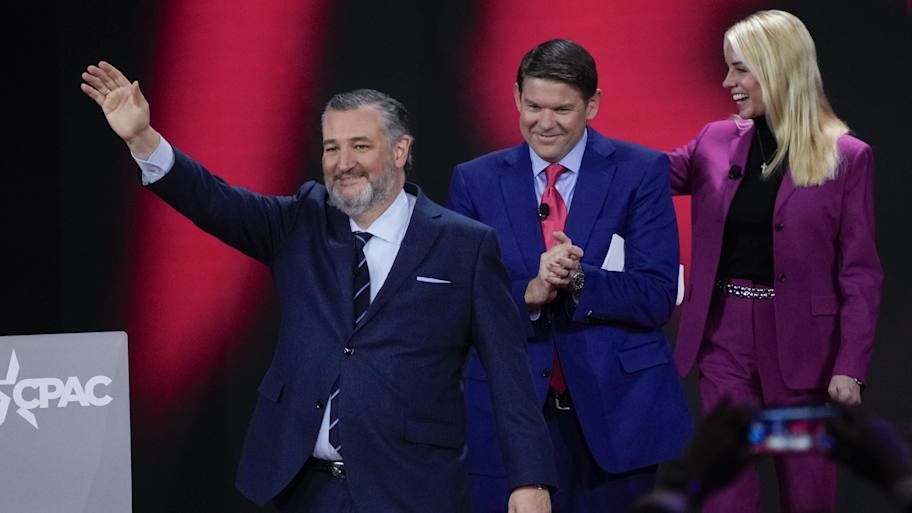 Internet believes Houston basketball team fell victim to infamous 'Ted ...