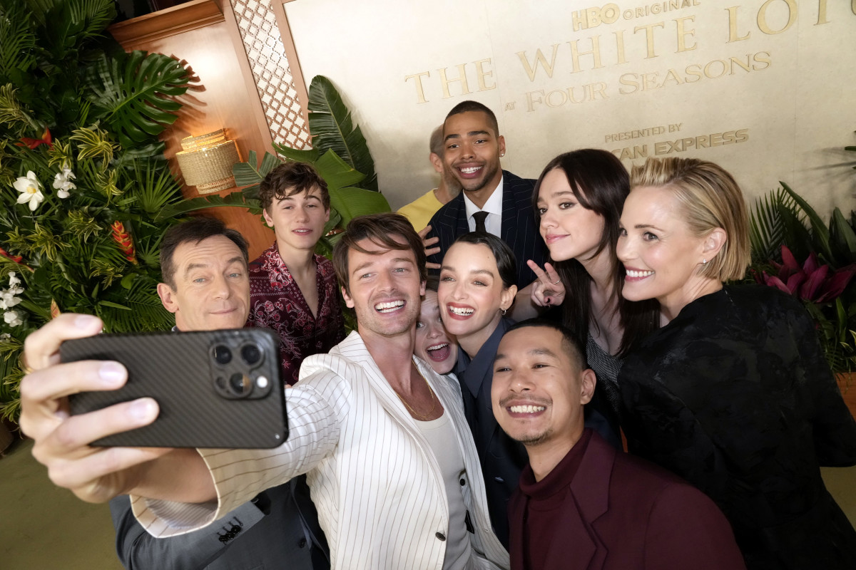 Aimee Lou Wood and Patrick Schwarzenegger Reunite for Venmo Commercial