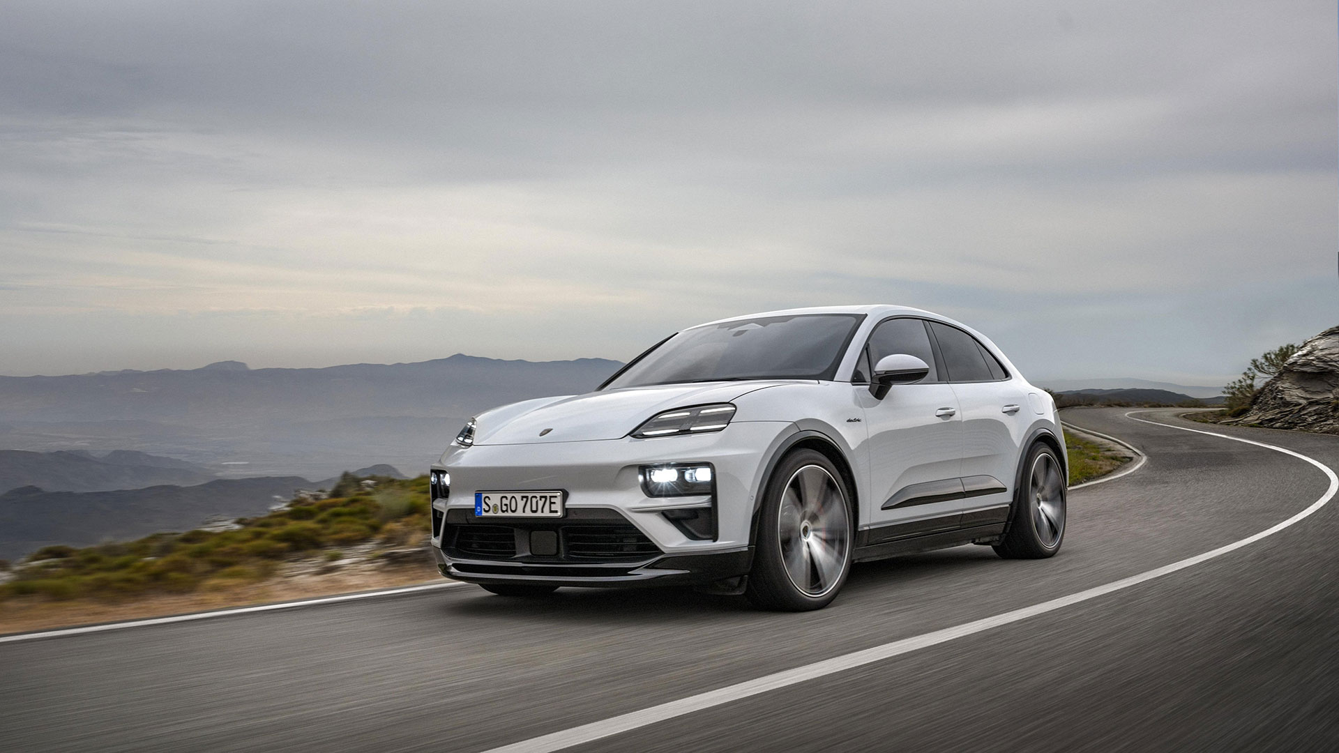 Porsche's electrified vehicle sales rise in first quarter 2025