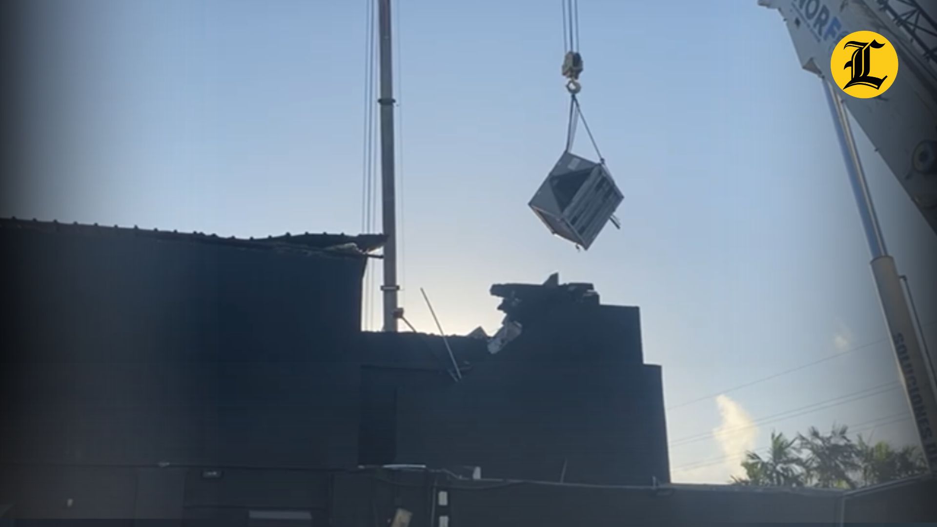 Retiran escombros para el rescate de víctimas en el Jet Set