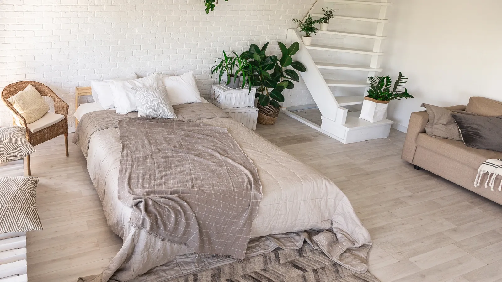Where Are Realistic Decor Tips for Regular Homes?