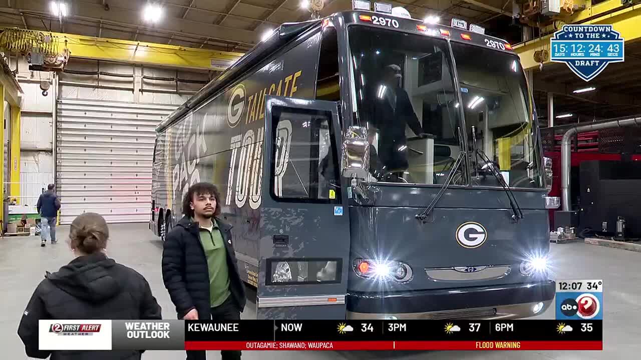 Green Bay Packers take off on statewide Tailgate Tour
