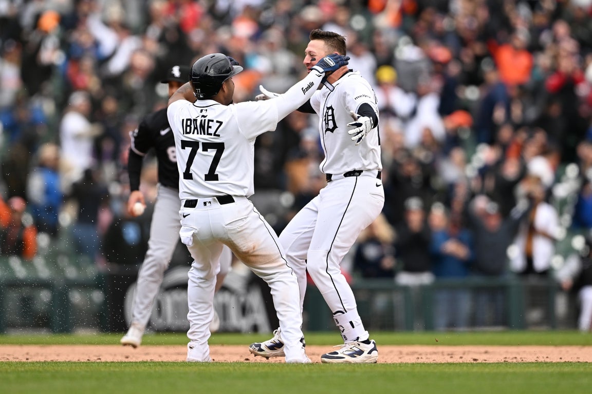 MLB rankings by overall records through Monday