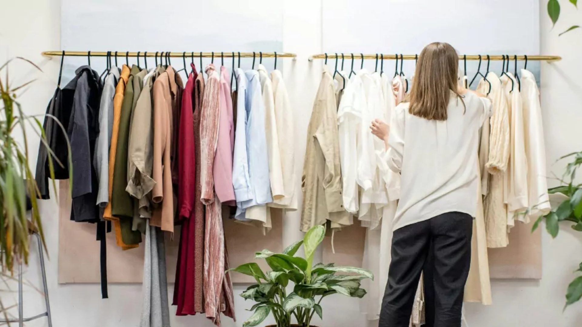 What is the most popular clothing size for women?