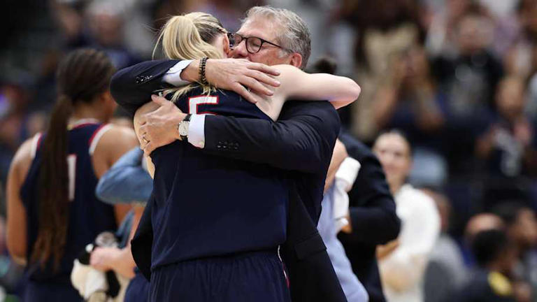NBA Legend Praises UConn Huskies After National Championship