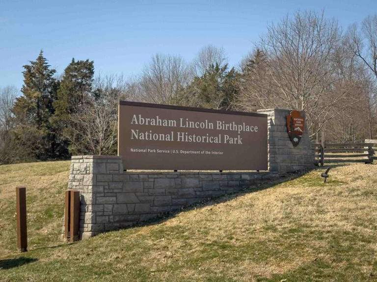 The Hip Grandma Guide to the Ultimate Lincoln Tourist Map & Road Trip ...