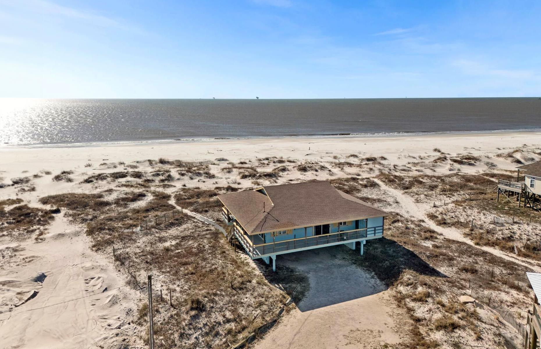 RANKED: The 24 Best Beach Homes To Rent In America