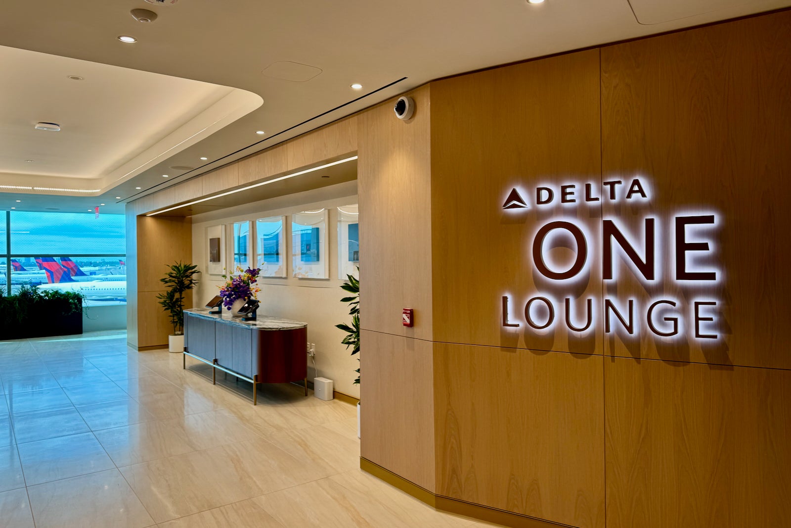 Delta confirms business-class lounge coming to Atlanta and much more