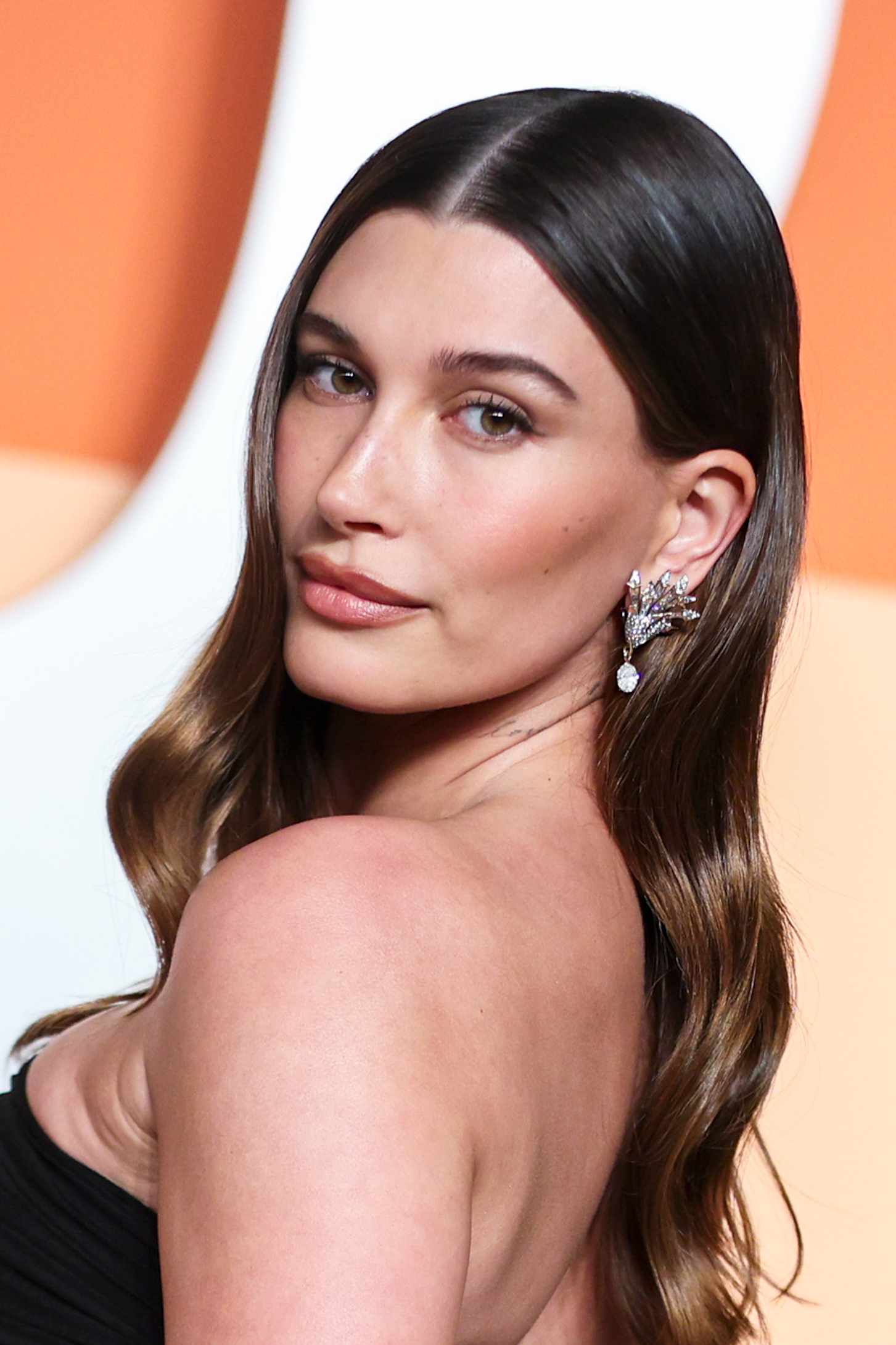 Hailey Bieber's Effortless Pants-and-Shoe Combo Is One to Watch for ...