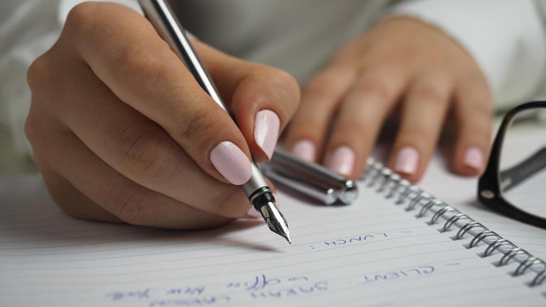 ¿Se escribe “solo” o “sólo”? La RAE aclaró cuál es la forma correcta y ...