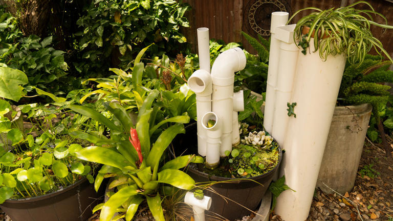 DIY A Cute Frog Hotel To Take Care Of Your Garden Friends During Storms