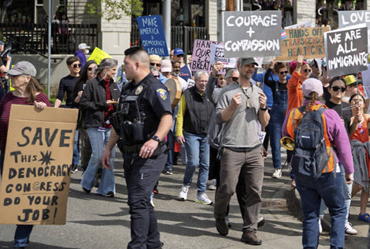 Over 1,000 on BI protest Trump administration