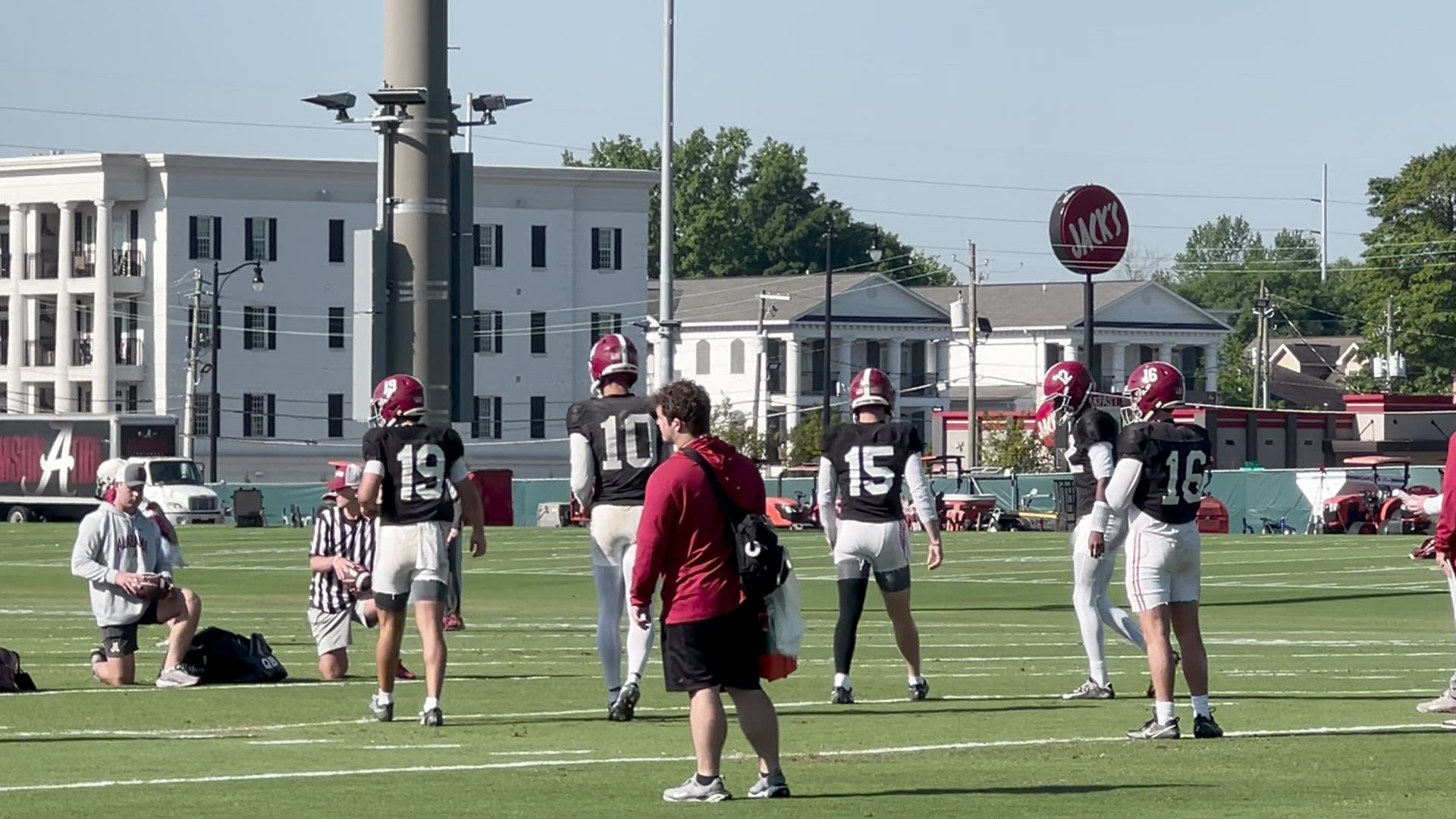 Alabama Quarterbacks throwing during practice
