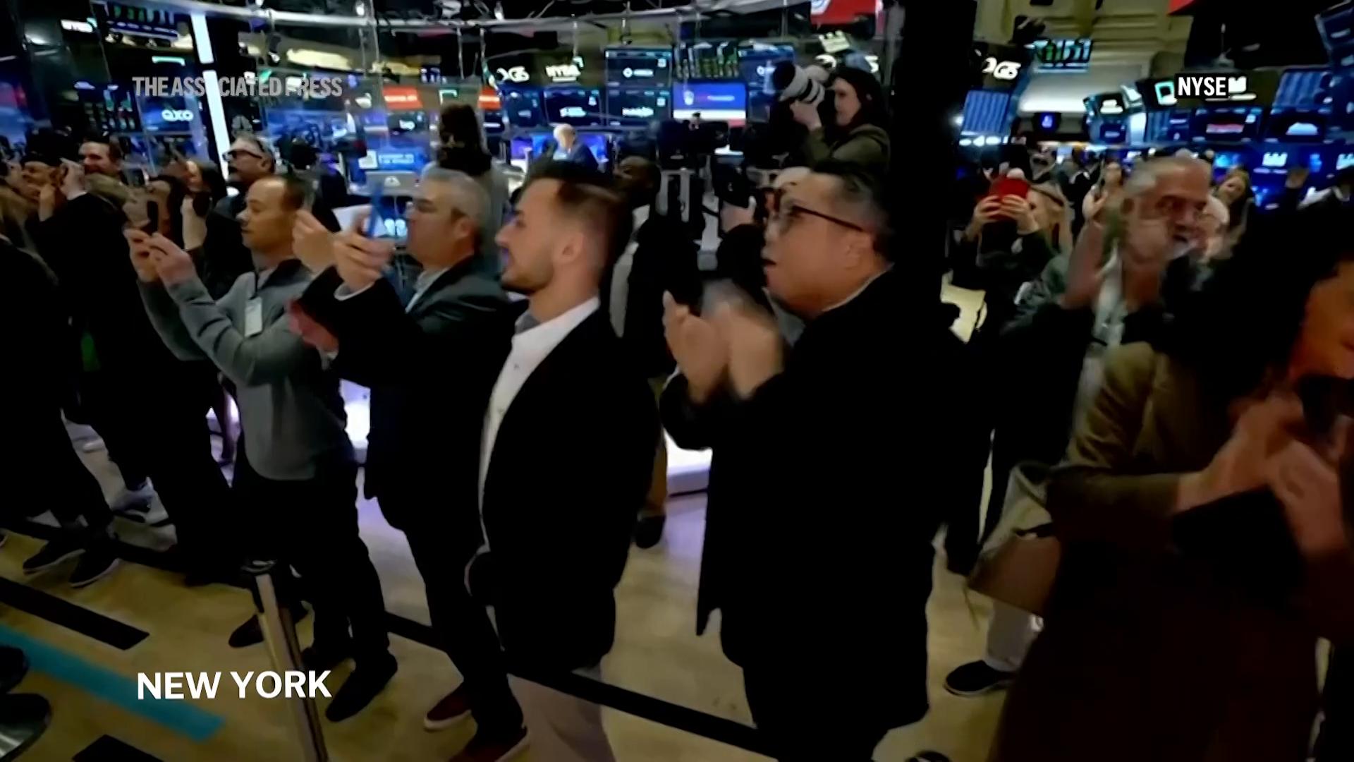 US stocks rise as global financial markets show signs of relief