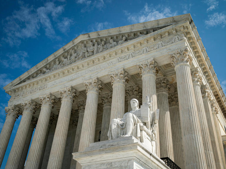 US Supreme Court pauses rehiring of fired probationary federal employees