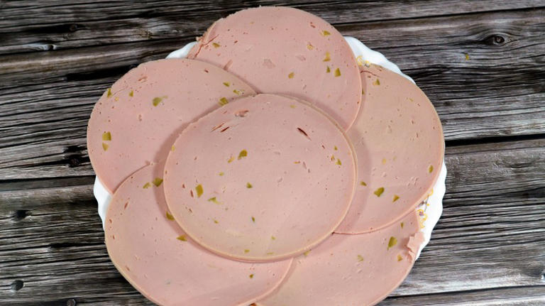 Mortadella Vs Olive Loaf: The Difference Between Deli Meats