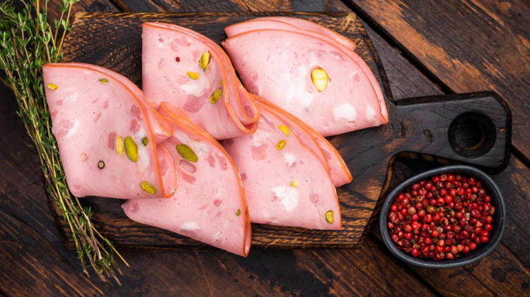 Mortadella Vs Olive Loaf: The Difference Between Deli Meats