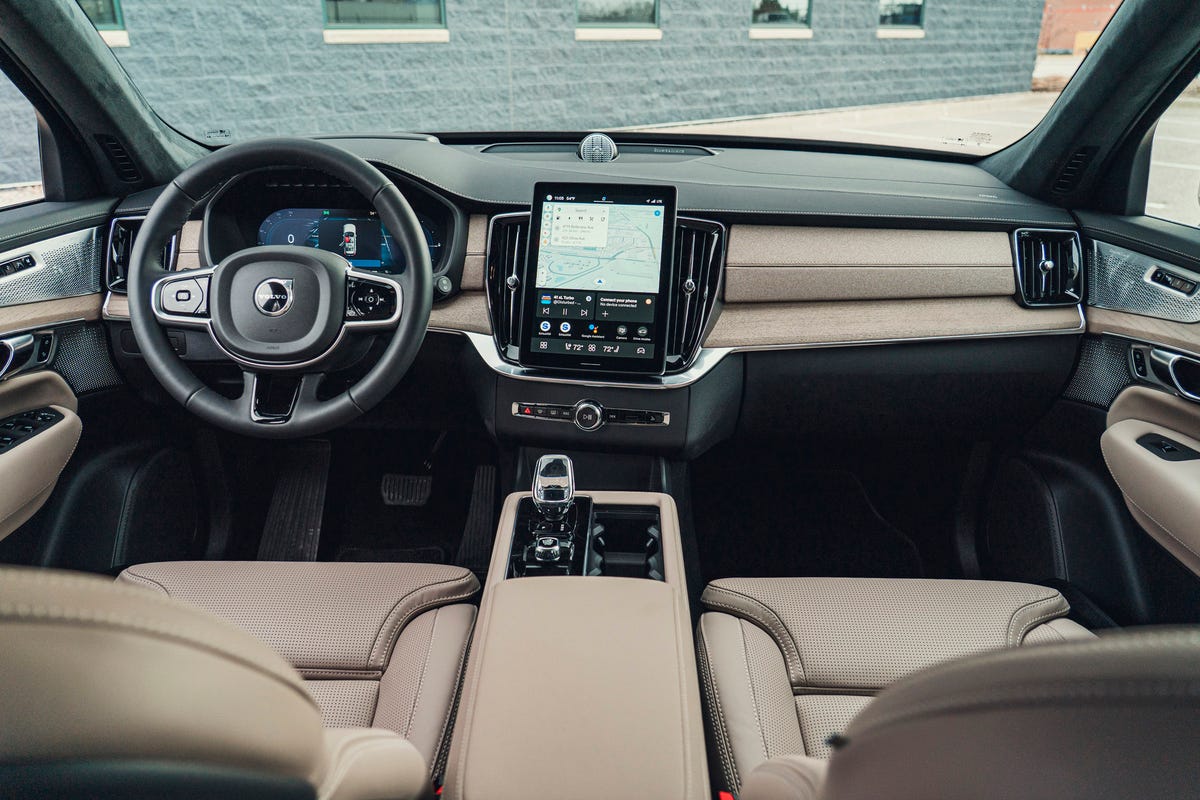 View Interior Photos of the 2025 Volvo XC90