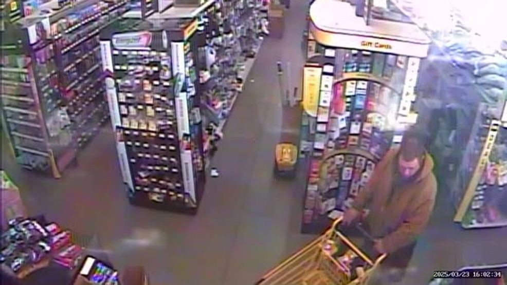 Wagoner County Deputies seek suspect in Dollar General theft in Okay