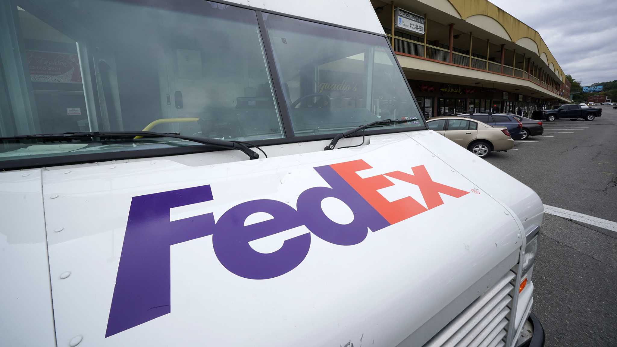 FedEx lays off 174 workers as it shutters Emeryville and Oakland ...