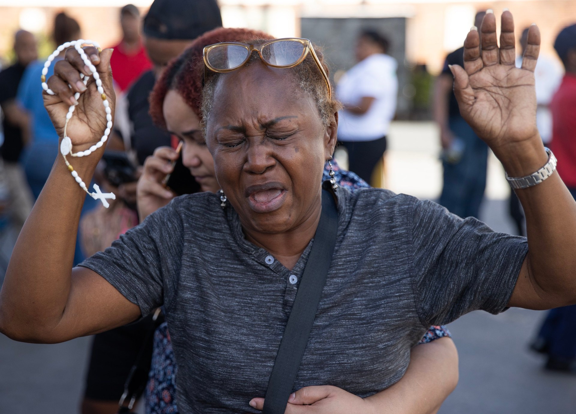 Singer among 98 dead after roof of iconic nightclub collapses one hour ...