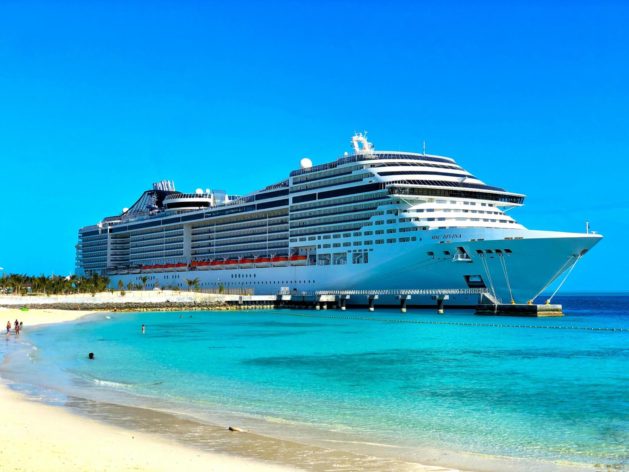 10 things to bring with you on port days