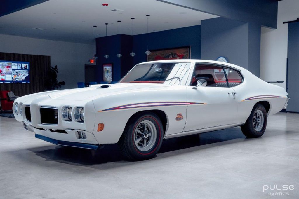 Five Extinct Car Manufacturers That Should Make a Comeback