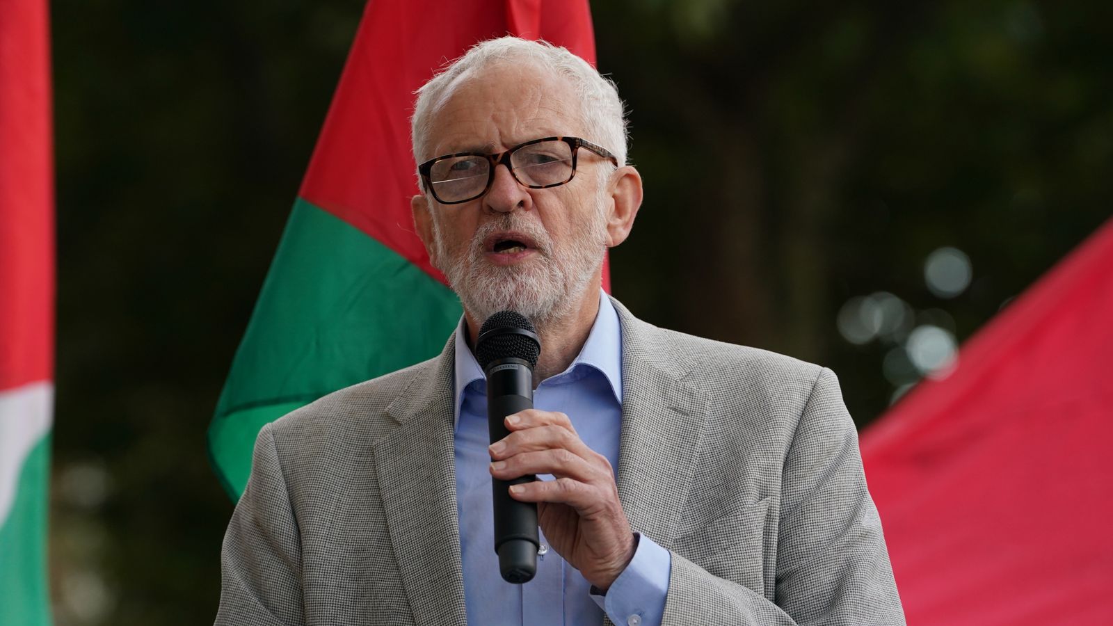 Jeremy Corbyn and Zarah Sultana announce new political party
