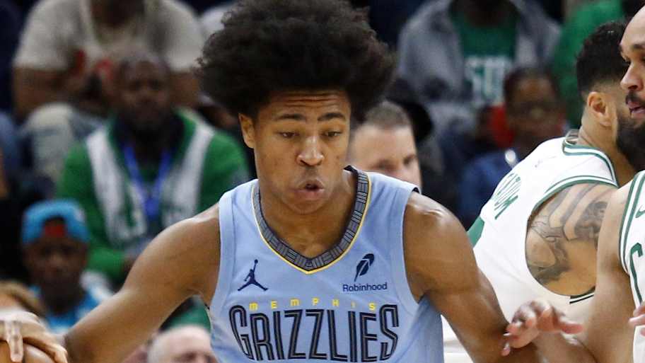 Grizzlies Rookie Injured After Scary Fall Against Hornets