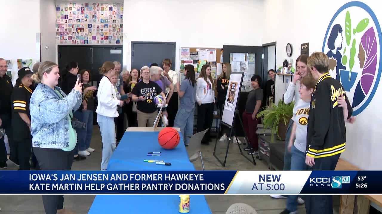 Iowa WBB Coach Jan Jensen & WNBA's Kate Martin meet fans, help gather ...