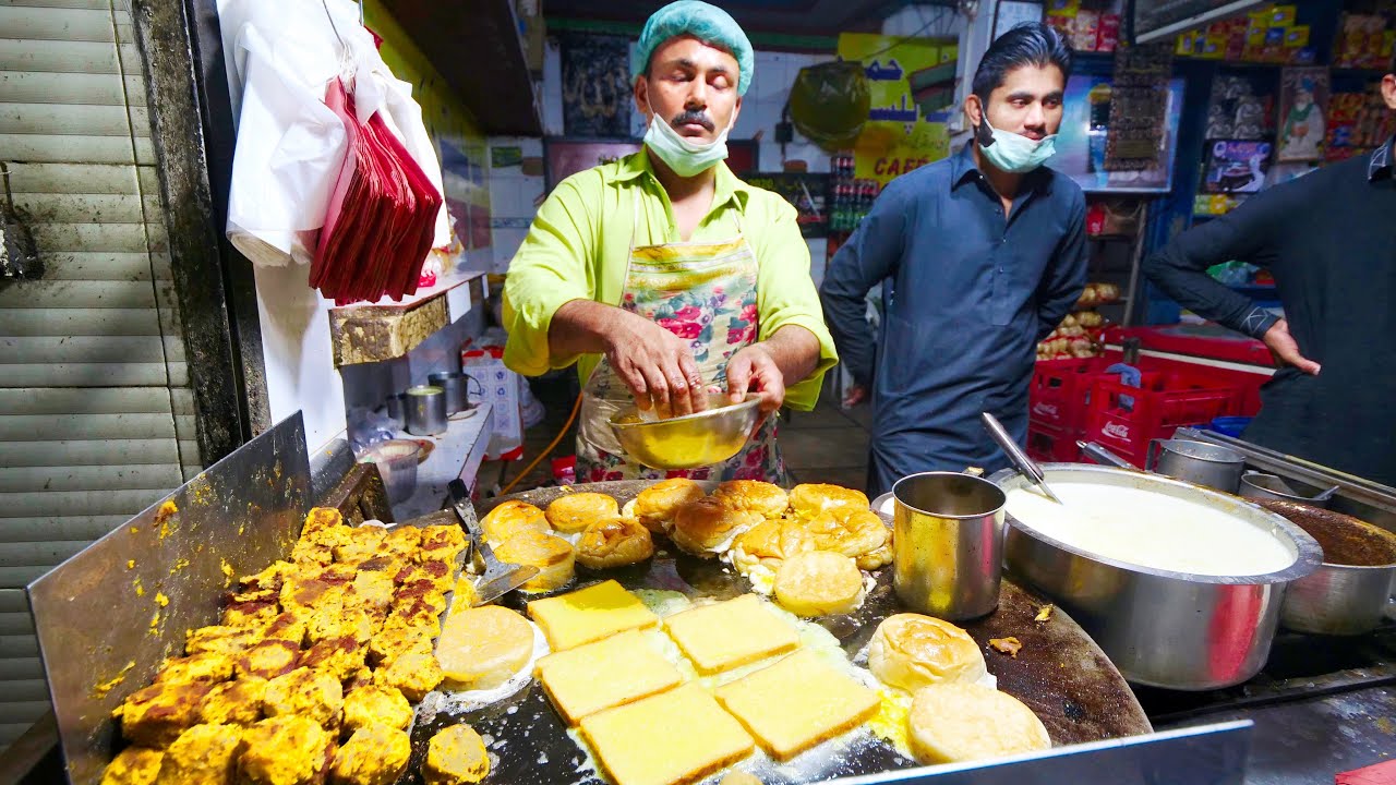 Diverse Lahore STREET FOOD TOUR!! Bun Plaster & Spicy Chow Mein ...