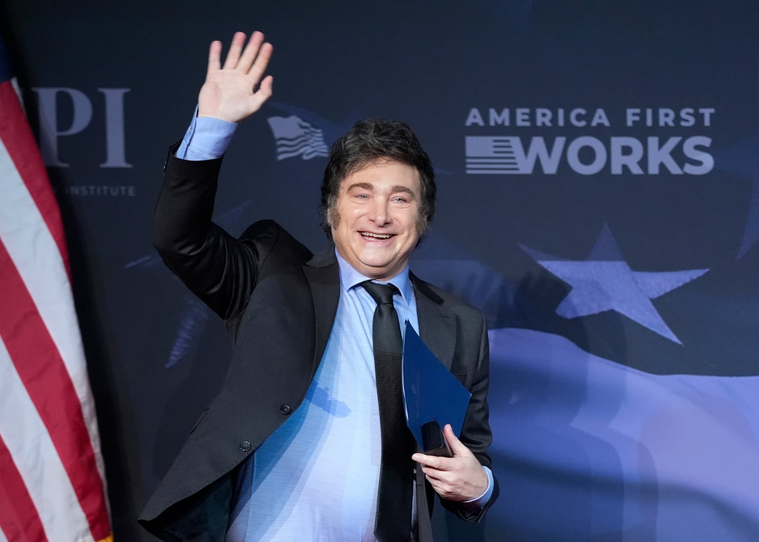 IMF agrees £15.6 billion bailout with cash-strapped Argentina