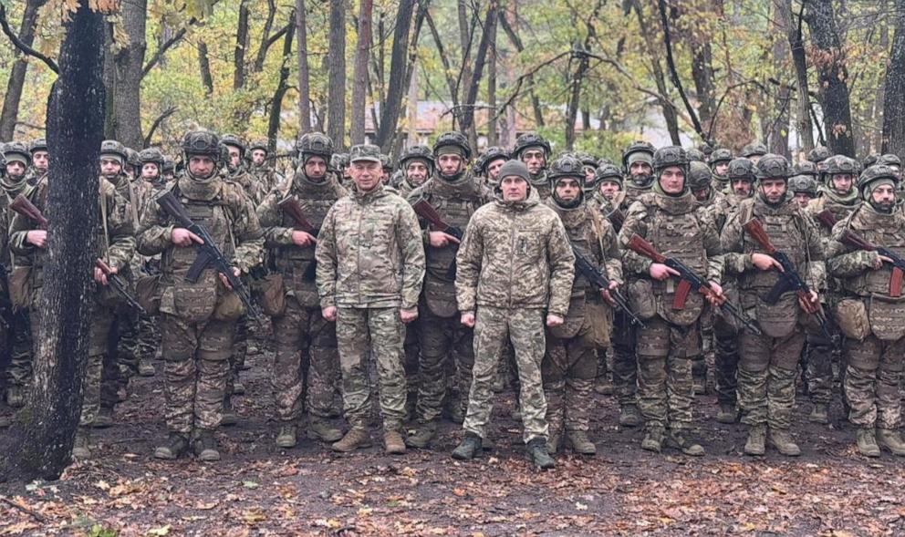 'They do not surrender': Ukraine commander details fight with North ...