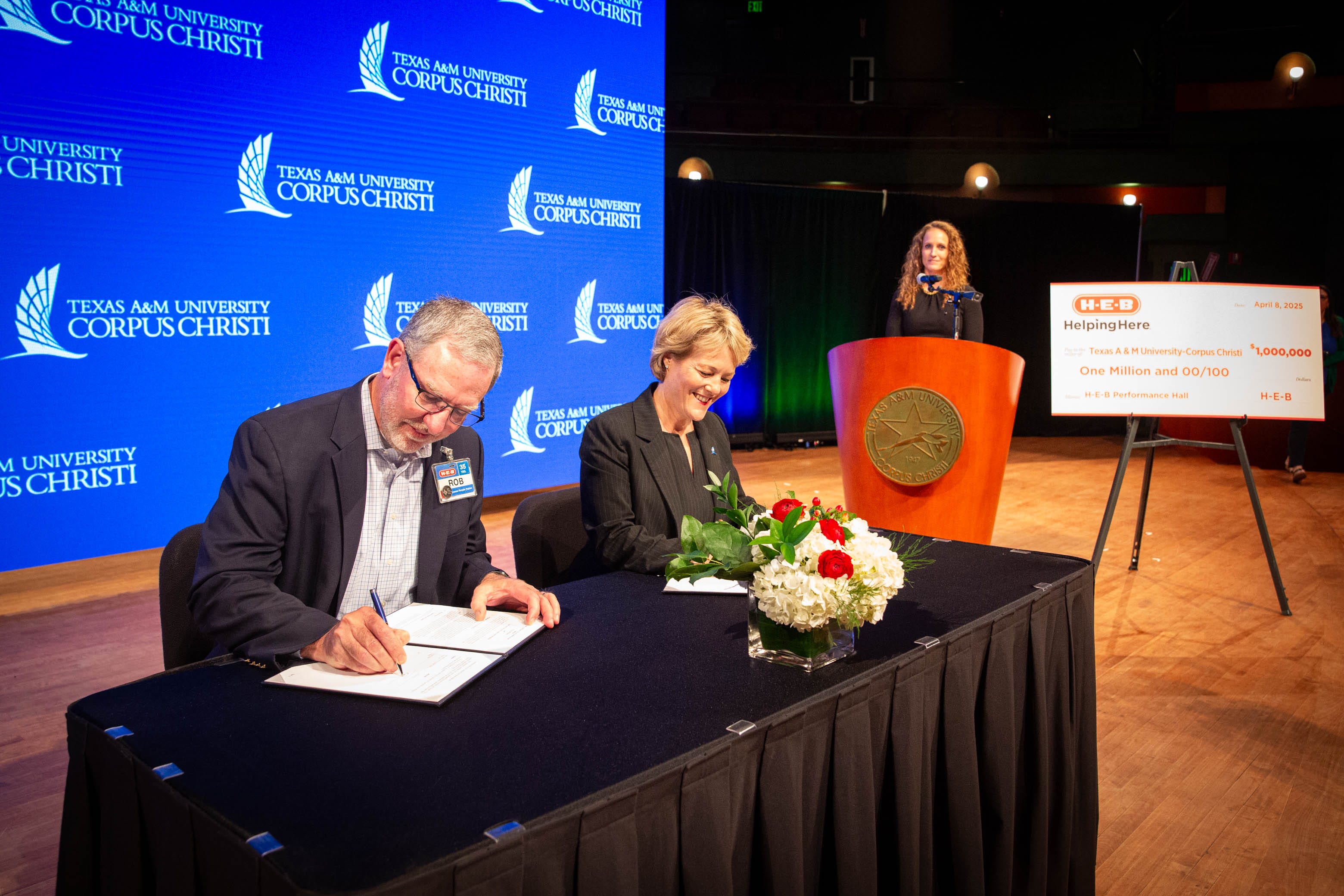 Here's how $1 million gift from H-E-B will benefit performing arts at A ...