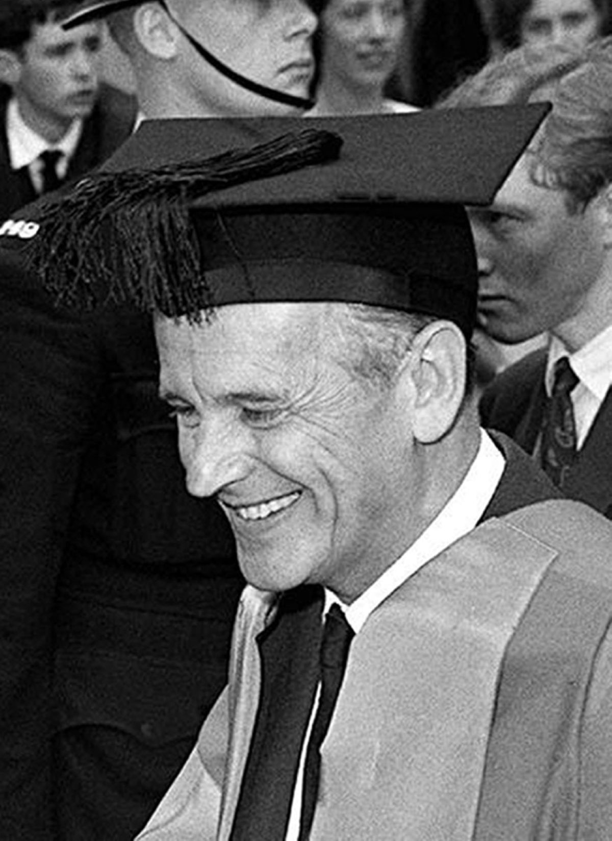 Artist who painted famous Churchill portrait commemorated with blue plaque