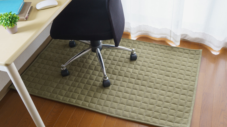 Chair Mat Vs Rug: Which Is The Right Option For Your Home Office Floor?