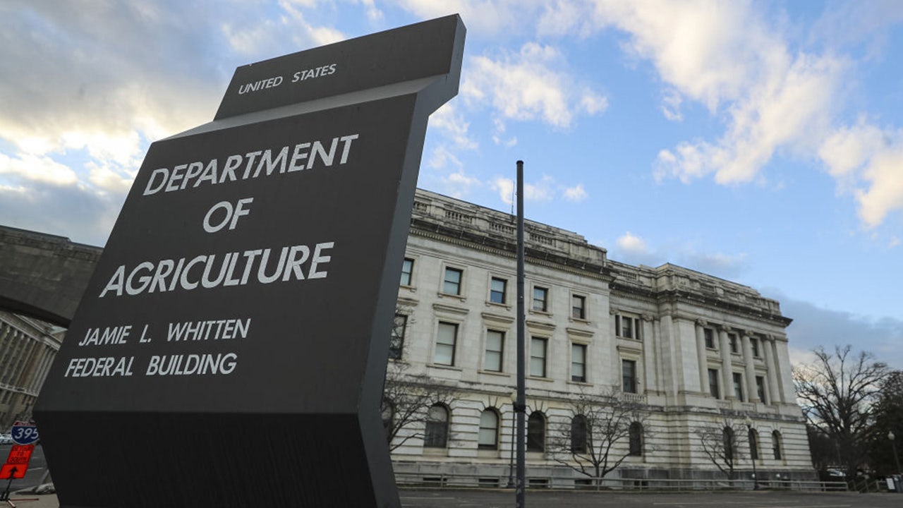 USDA to close down DC headquarters, lay off thousands of workers: report
