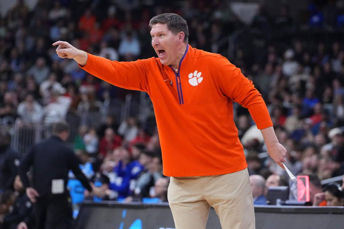 Clemson Eyes Rising 2026 Wing Dean Rueckert with Offer