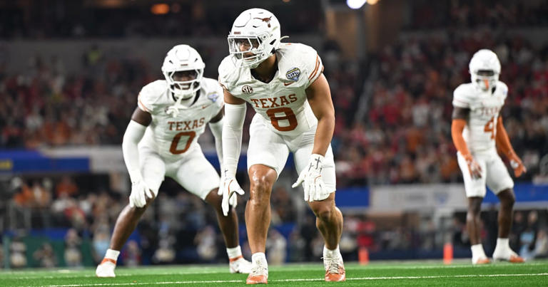 How Trey Moore’s New Role Adds Flexibility to Texas’ Defense
