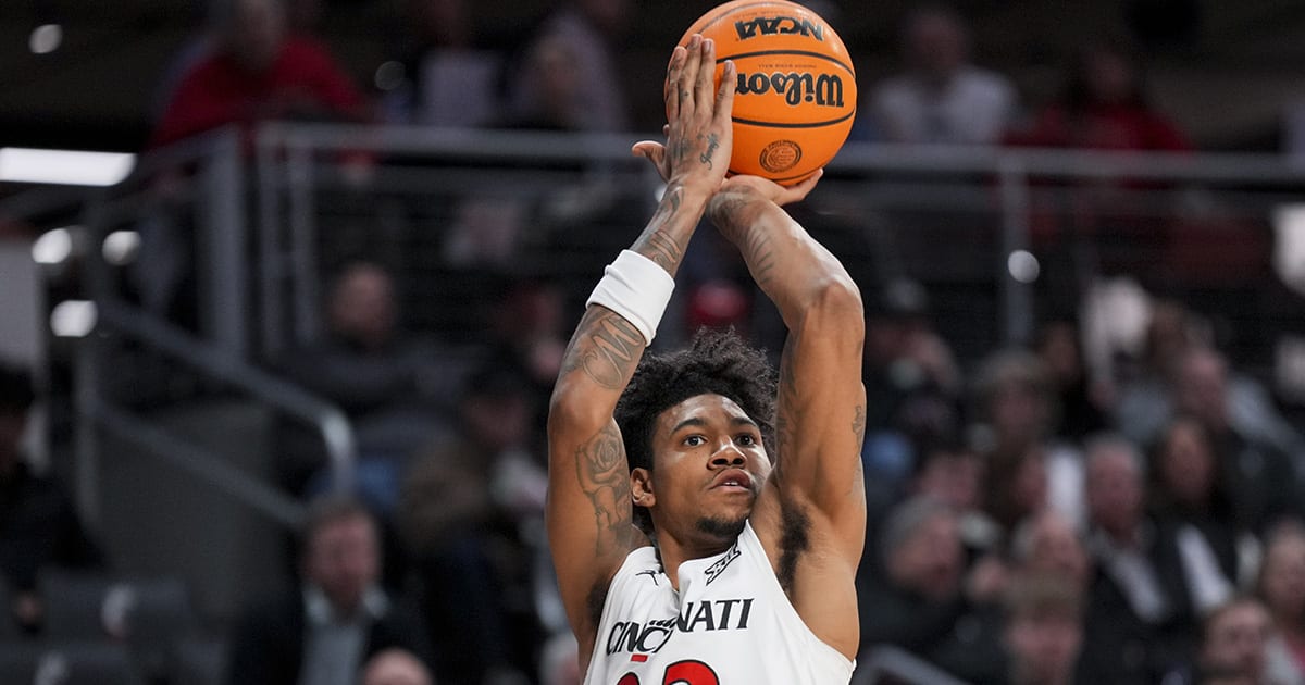 Cincinnati forward Dillon Mitchell plans to enter NCAA transfer portal